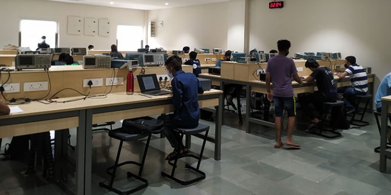 Advanced Communication Lab - BITS Pilani